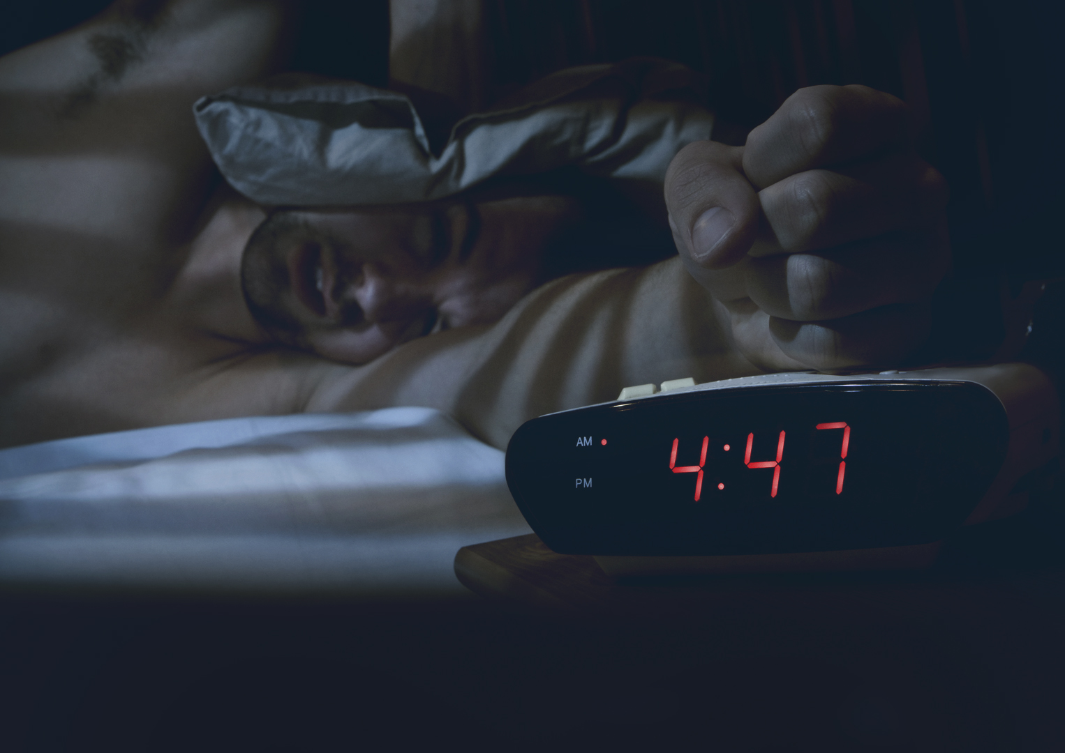 Hitting the Snooze Button Impairs Your Training | Kravology